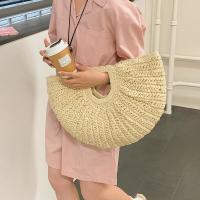 China Half Moon Shaped Hand Woven Straw Tote Bag for Shopping in 2023 Fashion Summer Beach for sale
