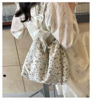 China Simple Fashion Straw and Lace Shoulder Bag for Ladies Large Capacity Underarm Tote Bag for sale