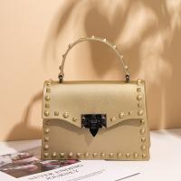 China 2022 Luxury Jelly Purse Newest Fashinable PVC Shoulder Handbag with Zipper Closure for sale