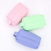 China Waterproof Pouch Nylon Travel Makeup Organizer Bag with Zipper Closure and Logo Design for sale