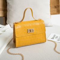China Customized Color Crocodile Pattern Handbag with Zipper Closure and Luxury Design for sale