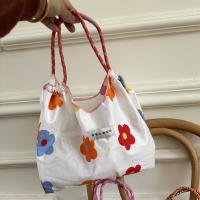China Polyester Lining Ins Large Capacity Floral Beach Canvas Bag for Eco-Friendly Shopping for sale