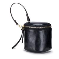 China Outdoor Makeup Pouch Lipstick Lip Case with Customized Color Cosmetic Organizer Purse for sale