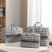 China Gender-Neutral Cotton Linen Storage Bag for Fashion Clothes Quilt Travel Moving for sale