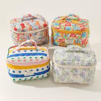 China Floral Puffy Quilted Makeup Bag for Daily Life Ins Travel Student Tote Large Capacity for sale