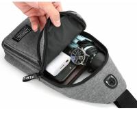 China Versatile Custom Logo Messenger Bag Ideal for Men's Casual Office or Date Outings for sale