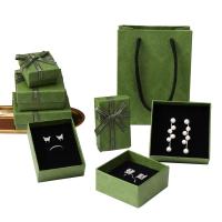 China Charm Jewelry Box with Acceptable OEM/ODM and Zipper Closure for sale