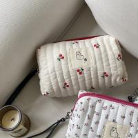 China Customized Color Fashion Style Travel Makeup Bag Cotton Canvas Pouch Toiletry Case for sale