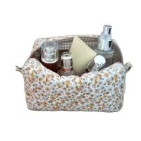 China Zipper Closure Floral Cosmetic Bag for Toiletry Travel Customized Logo Summer Design for sale