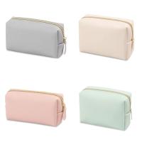 China Zipper Closure Vegan Leather Toiletry Bag in Customized Color for Travel and Cosmetics for sale
