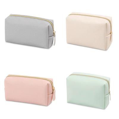 China Zipper Closure Vegan Leather Toiletry Bag in Customized Color for Travel and Cosmetics for sale
