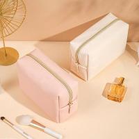 China Zipper Closure Vegan Leather Toiletry Bag in Customized Color for Travel and Cosmetics for sale