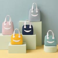 China Waterproof Cartoon Pattern Customizable School Insulated Box Bags for Children's Lunch for sale