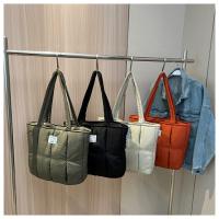 China Customized Tote Bag For Women 2024 Winter Fashion Quilted Shoulder Bag Large Capacity for sale