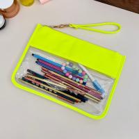 China Customized Color Clear Makeup Pouch for Organizing Cosmetic and Personal Items in Bulk for sale