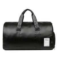 China Outdoor Large Waterproof Travel Duffel Bag with Solid Pattern and Zipper Closure for sale
