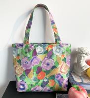 China Weekend Getaway Essential Custom Logo Quilted Handbag with Inside Pockets and Style for sale