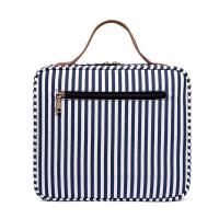 China Portable and Practical Large Capacity Cosmetic Storage Bag for Fashion-forward Ladies for sale