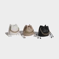 China 2024 Design Fashion Leather Cross Body One Shoulder Small Bag Bucket Bag for Women's for sale