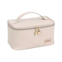 China Daily Travel Cosmetic Pouch Custom Leather Makeup Bag for Toiletries and Cosmetics for sale