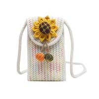 China Woven Bag Flower Shoulder Crossbody Women's Bag for Customized Color and Beach Vacation for sale