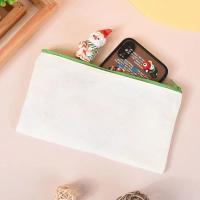 China Custom Logo Printed Canvas Zipper White Makeup Bag for Travel and Cosmetic Storage for sale