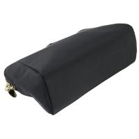China Customized Makeup Pouch Fashion Style Waterproof Nylon Cosmetic Bag with Big Capacity for sale