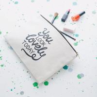 China Convenient Customized Color Recycled Cotton Canvas Zipper Cosmetic Bag for Travel for sale