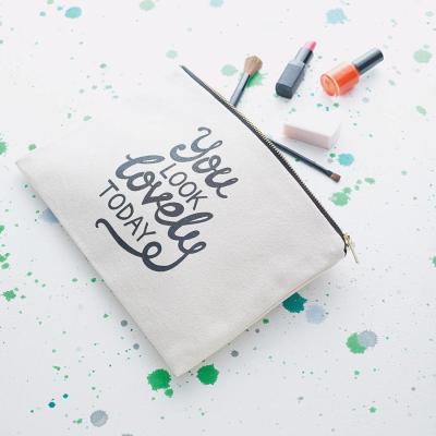 China Convenient Customized Color Recycled Cotton Canvas Zipper Cosmetic Bag for Travel for sale