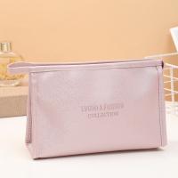 China Custom Makeup Bag Newest Fashinable Style Waterproof PU Portable Travel Cosmetic Bag for sale