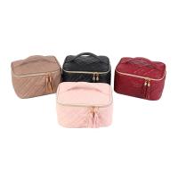 China PU Leather Makeup Cosmetic Bags Set in Fashion Style with Customized Color Combination for sale