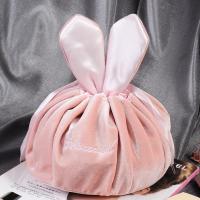 China Velvet Drawstring Makeup Bag for Cosmetics Convenience and Fashionable Cosmetic Storage for sale