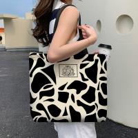 China Open Closure Corduroy Tote Bag for Girls Classy Design and Customized Color for sale