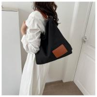 China 2024 Spring Trend Simple Shoulder Bag Large Capacity Tote Bag Other Pattern Type for sale