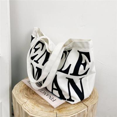 China Large Capacity Oversized Canvas Cotton Shopping Tote Bag for Beach Picnic Custom Logo for sale