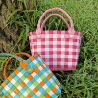 China Eco-friendly Women Triangle Straw Raffia Bag for Travel and Outgoing Newest Fashinable for sale