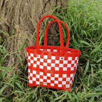 China Eco-friendly Women Triangle Straw Raffia Bag for Travel and Outgoing Newest Fashinable for sale