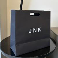 China Luxury Clothing Retail Gift Shopping Black Jewellery Paper Bag With Customized Color for sale