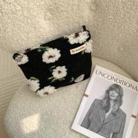 China Japanese Style Embroideries Plush Storage Bag High Sense Toiletries Bag for Cosmetics for sale