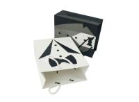 China Small Business Custom Logo Accepted Recyclable Biodegradable Paper Bag Gift Packaging for sale