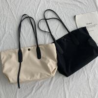 China Zipper Messenger Bag Nylon Material Printed Logo Printing Shopping Bag for Daily Life for sale