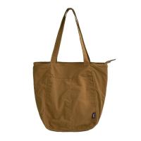 China Large Capacity Shopping Tote Bag with Customisable Design and Waterproof Nylon Material for sale