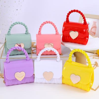 China Mini Chain Strap Messenger Purses Fashion PVC Tote Bags with PVC Lining Material for sale
