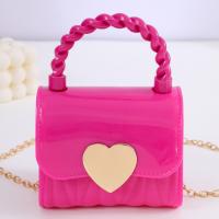 China Mini Chain Strap Messenger Purses Fashion PVC Tote Bags with PVC Lining Material for sale