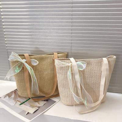 China 2022 Fashion Ladies Handbag Zipper Closure Large Capacity Striped Straw Beach Tote Bag for sale