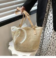 China 2022 Fashion Ladies Handbag Zipper Closure Large Capacity Striped Straw Beach Tote Bag for sale