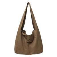 China Custom Outdoor Fashion Beach Bag with Letter Print and Cotton Material for sale