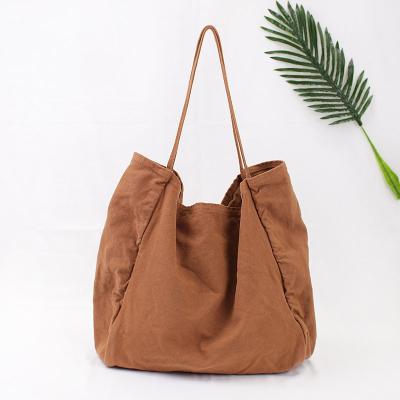 China Large Capacity Women's Tote Bag with Simple Design Acceptable OEM/ODM Letter Pattern for sale