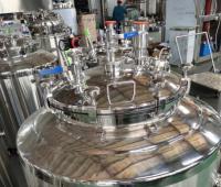 China Mirror Polishing Softgel Medicine Storage Tanks 50-600L Cylindrical Shape for sale