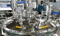 China Movable Bottom Discharge Softgel Medicine Mixing Tank PLC Control for sale